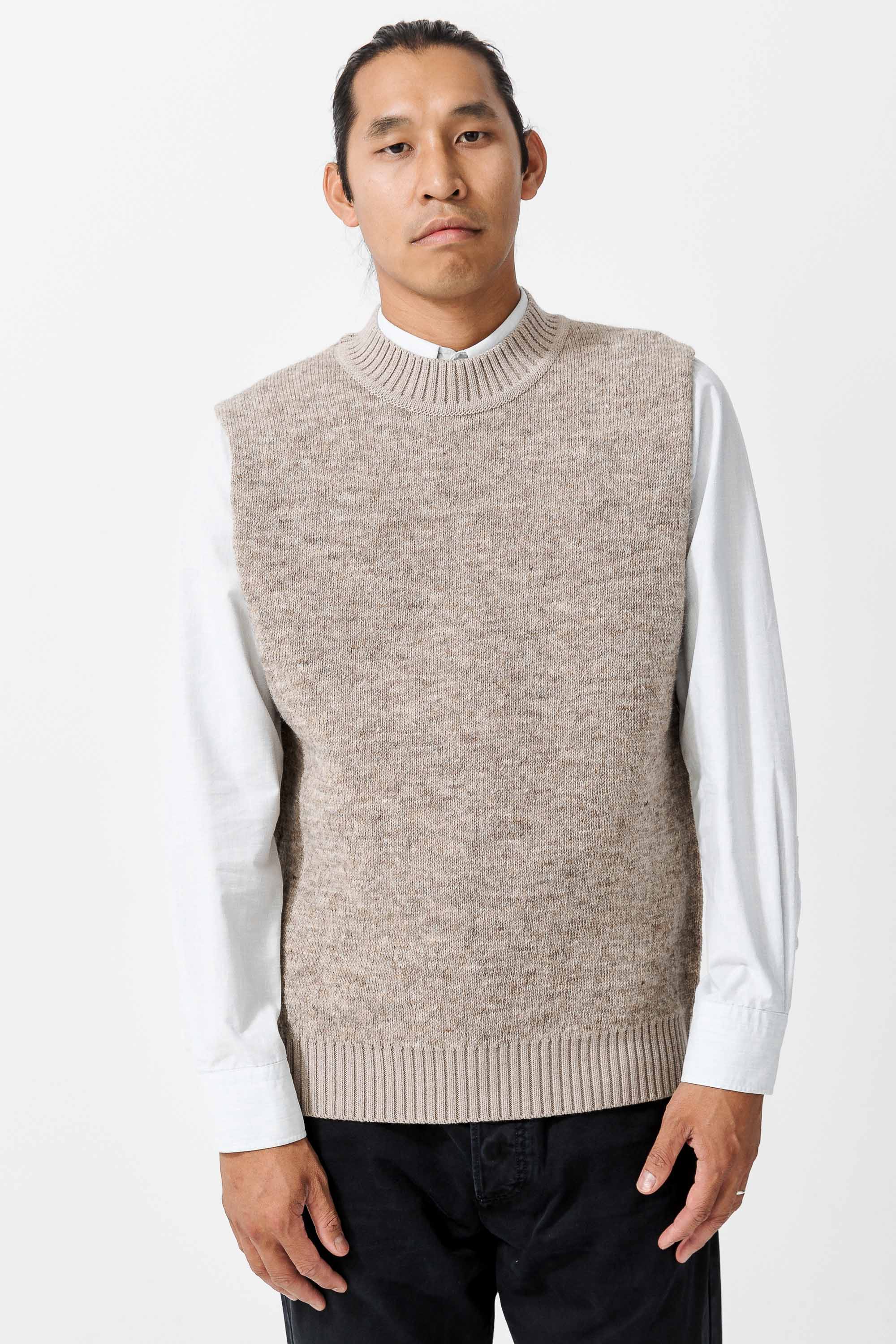 ORØ ICELANDIC WOOL CREWNECK VEST – OMHU
